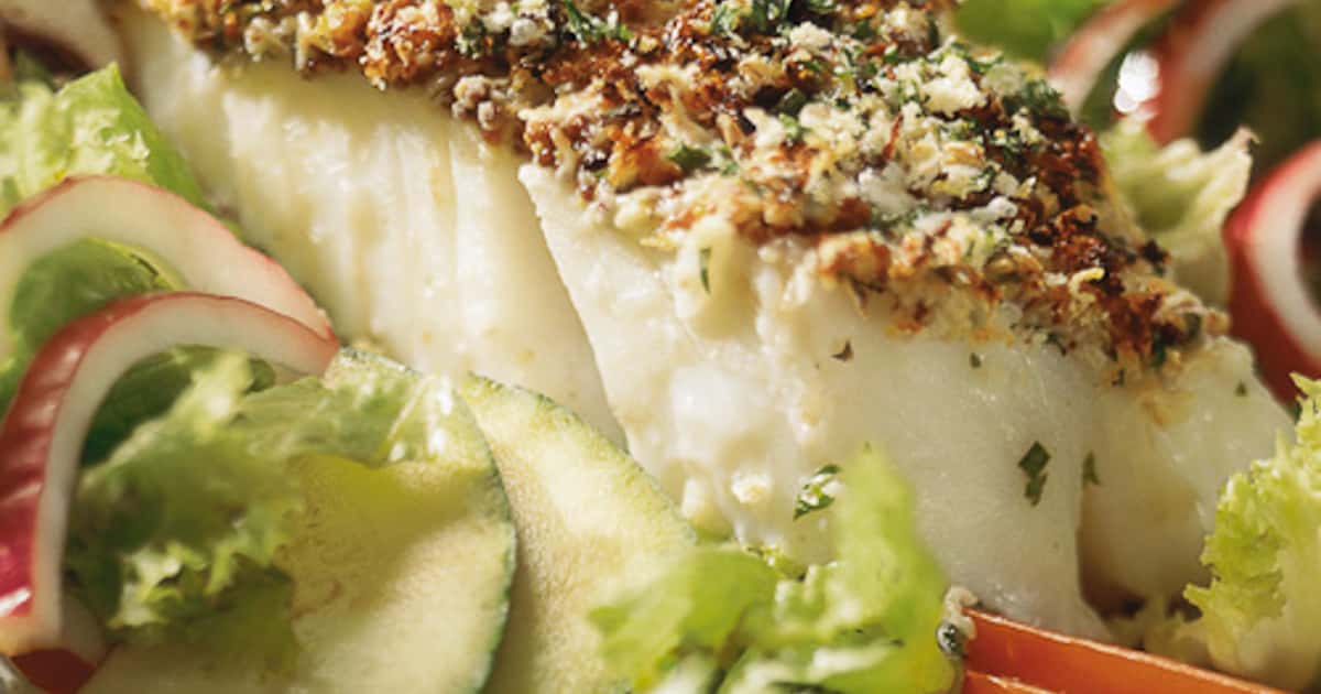 Oppskrift på stekt fisk med sprøtt urtedekke – sunn og smakfull rett ...